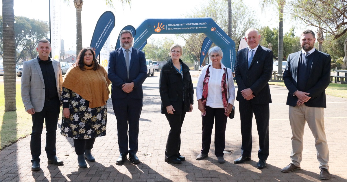 Maatskaplike dienste moet nóú sonder staat kan oorleef en groei ...